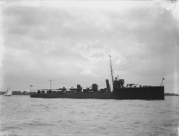 'Minstrel' (1911) posters & prints by unknown