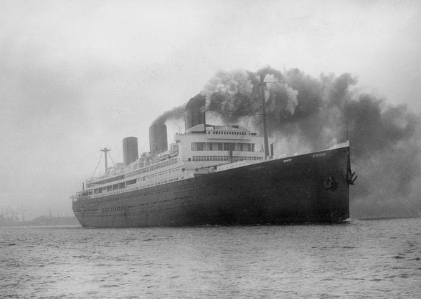 Training ship HMS Caledonia (1914) on 8th April 1937 sailing for Rosyth ...